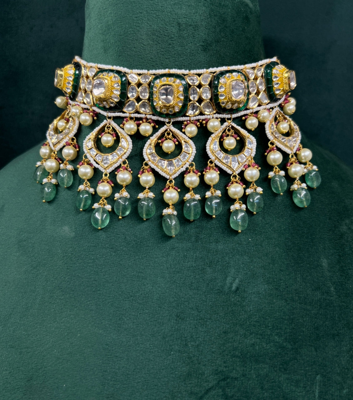 Kailash Jewellers: Buy luxe quality gold and precious stones jewellery